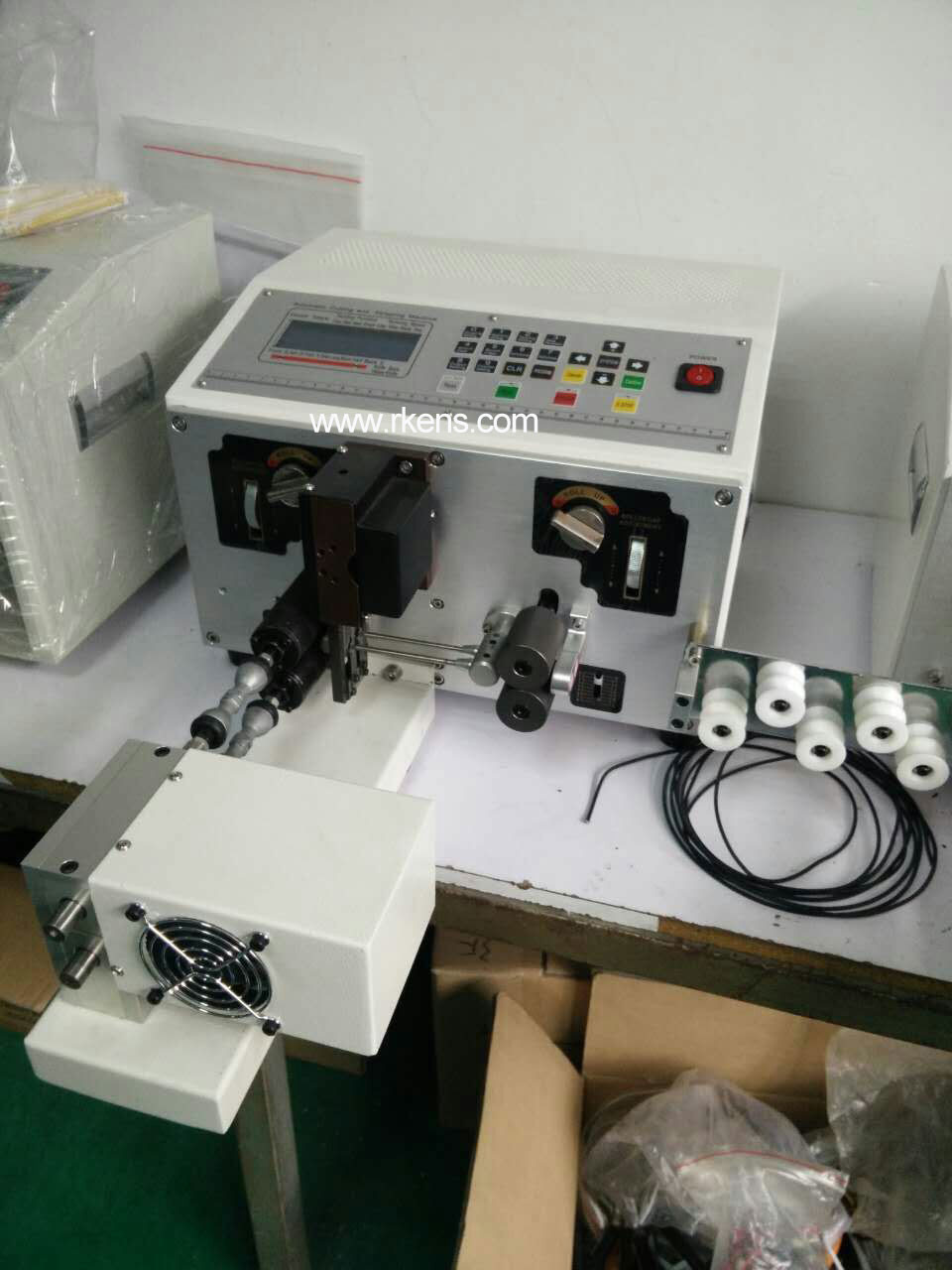Automatic Wire Cut&Strip&Twist Machine
